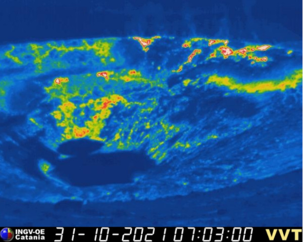 Caméra thermique à La Fossa di Vulcano (Iles Eoliennes) // Thermal ...