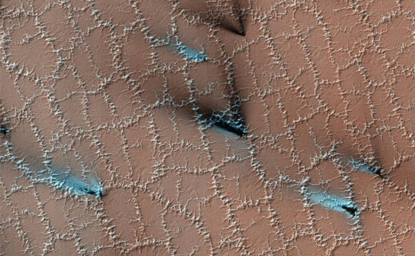 La neige sur la planète Mars // Snow on Mars – Claude Grandpey ...