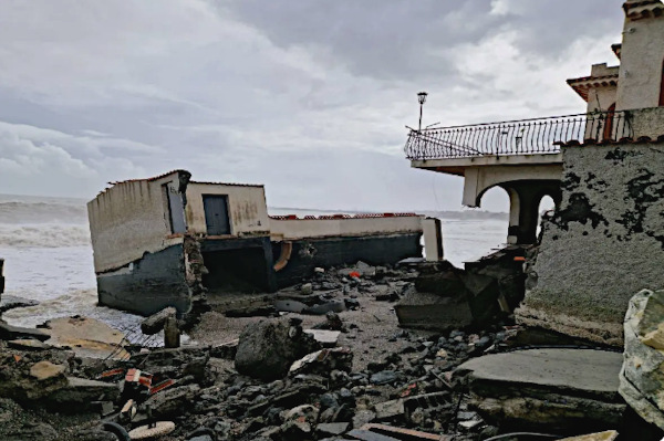 La Sicile meurtrie par le cyclone Harry – Claude Grandpey : Volcans et ...